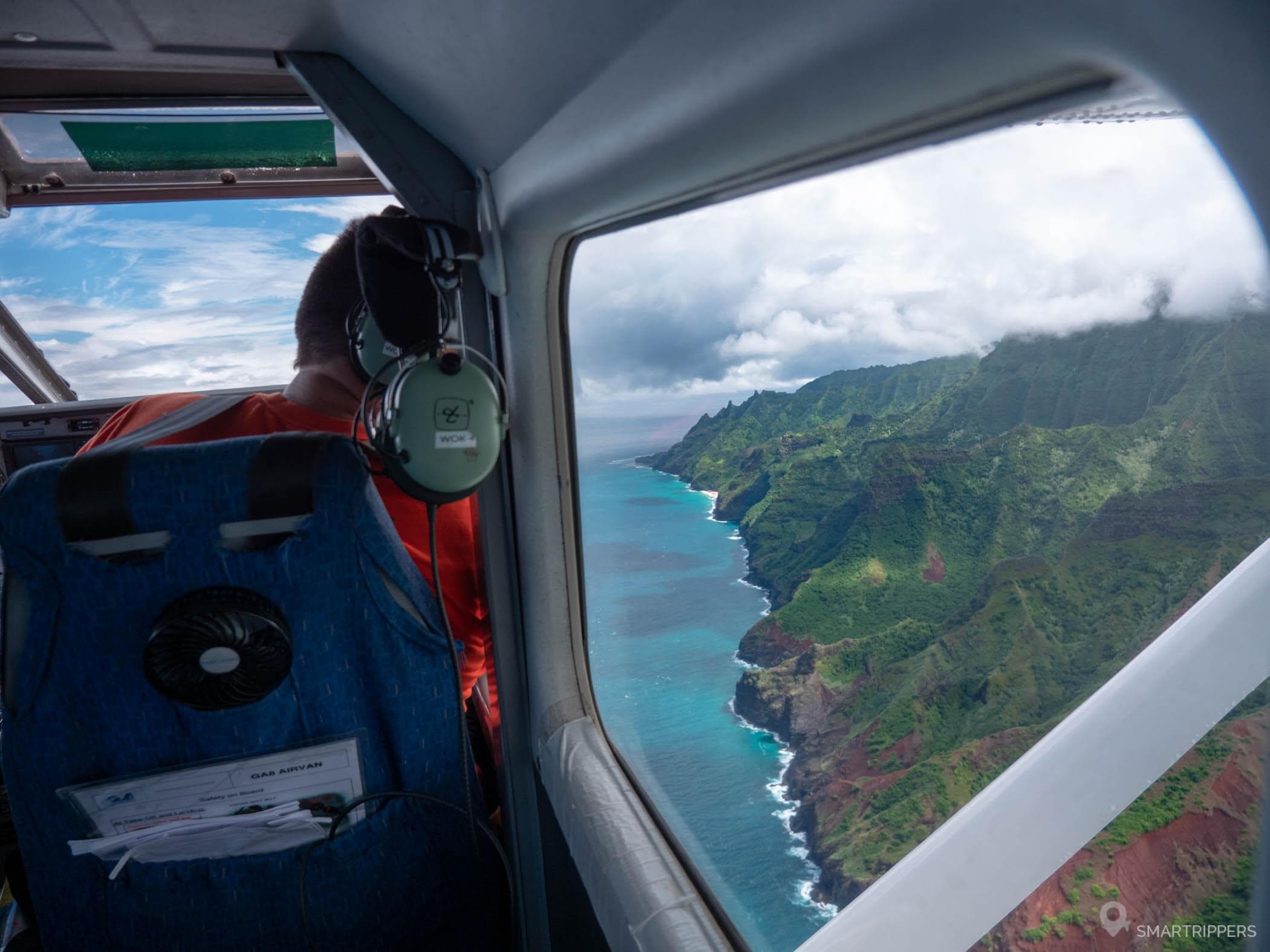 Flying over Kauai: why choose a plane over a helicopter? - Hawaii by ...